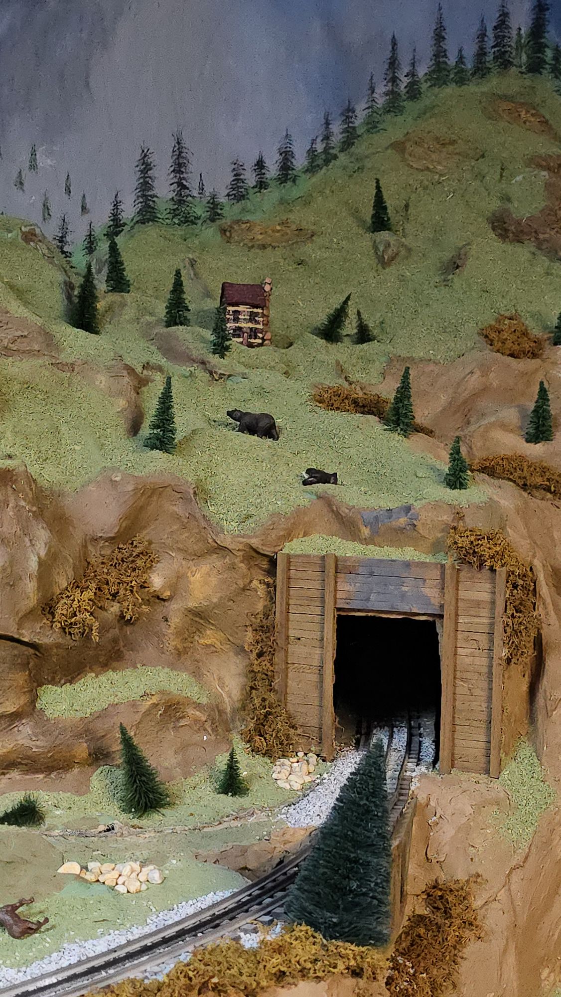 My Dad’s Incredible Model Train Room – Home With Tammy